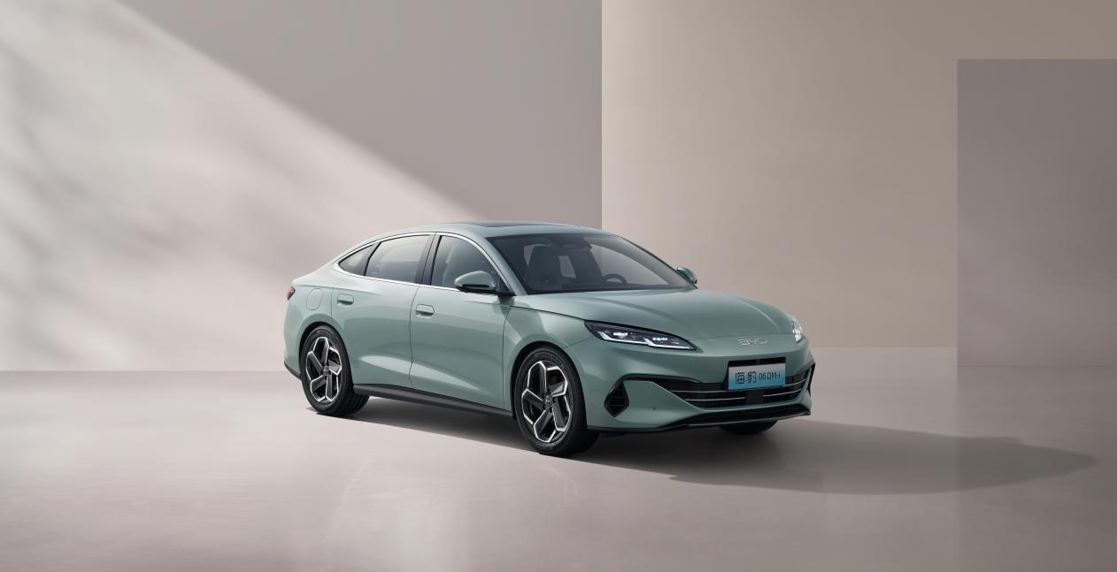 9.98万起，油耗2.9L、续航2100km！比亚迪海豹06DM-i正式上市_深圳新闻网