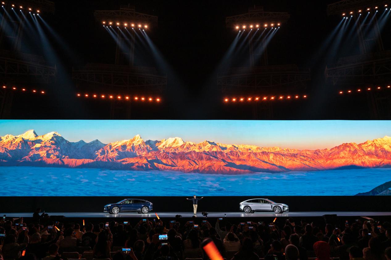 十年科技创新结晶 蔚来ET9正式上市_深圳新闻网